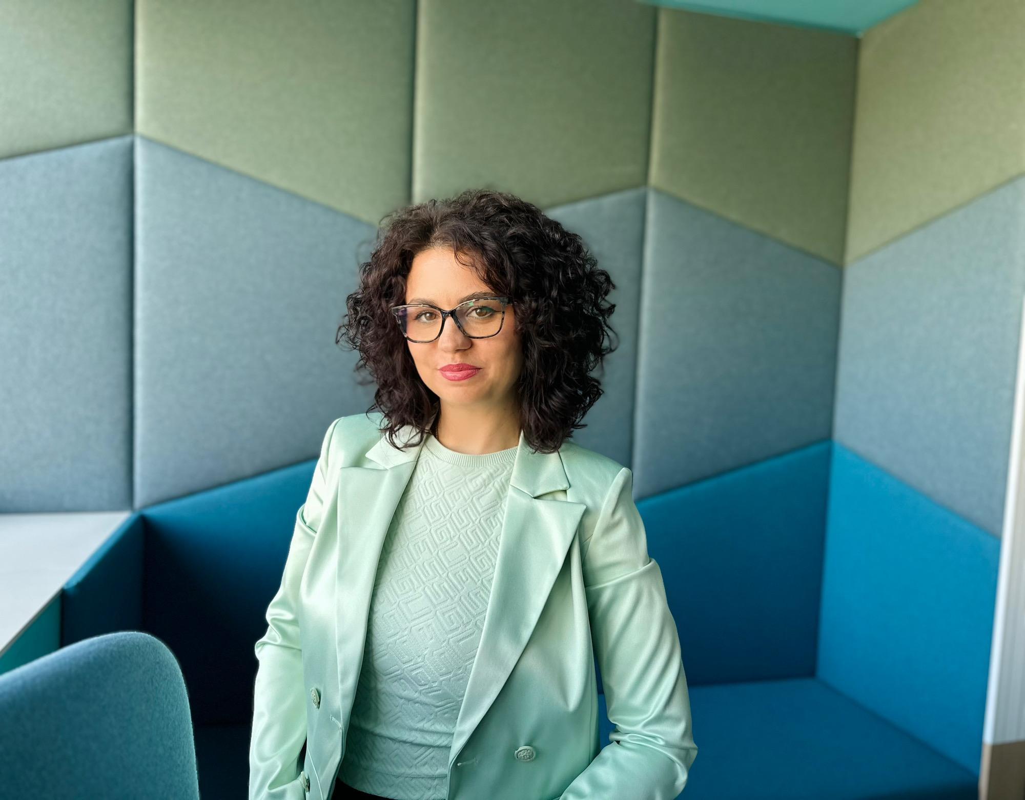 Клиентите помнят не само разговора, но и емоциите - Петя Петрова, tbi | tbi bank | Новини ...